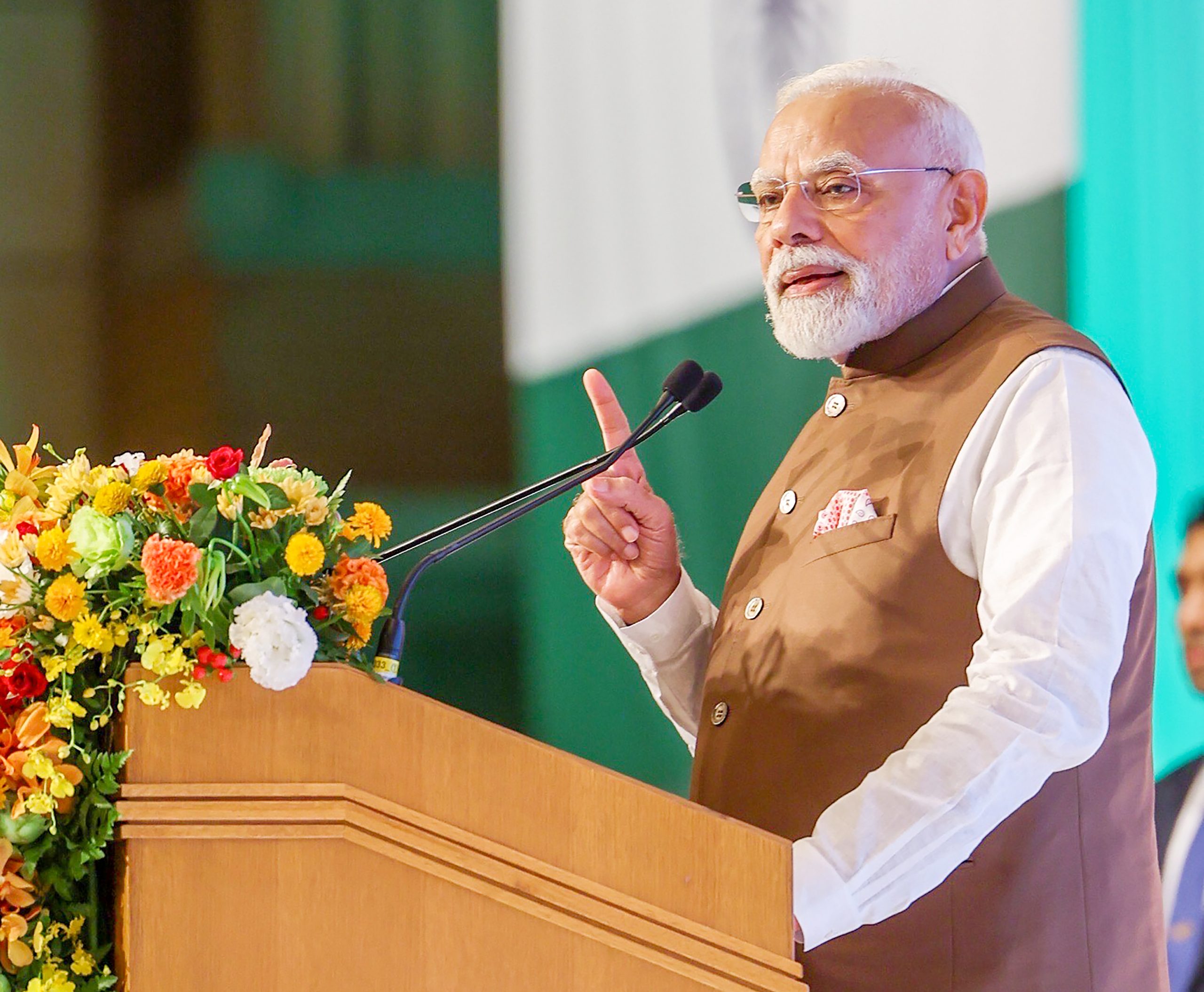 PM Modi Reflects on 25 Years of Political Journey, Celebrates ...
